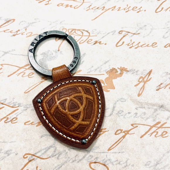 Ariat | Accessories | Ariat Tan And Silver Leather Key Holder 993 ...